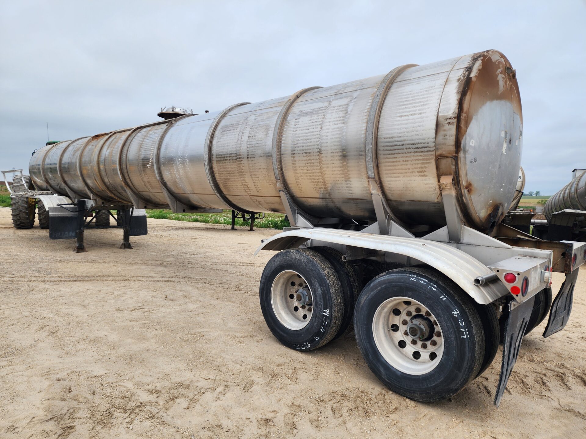 U-4745 2001 West-Mark 7100 Gallon Stainless Steel Semi Tanker - Phil's ...