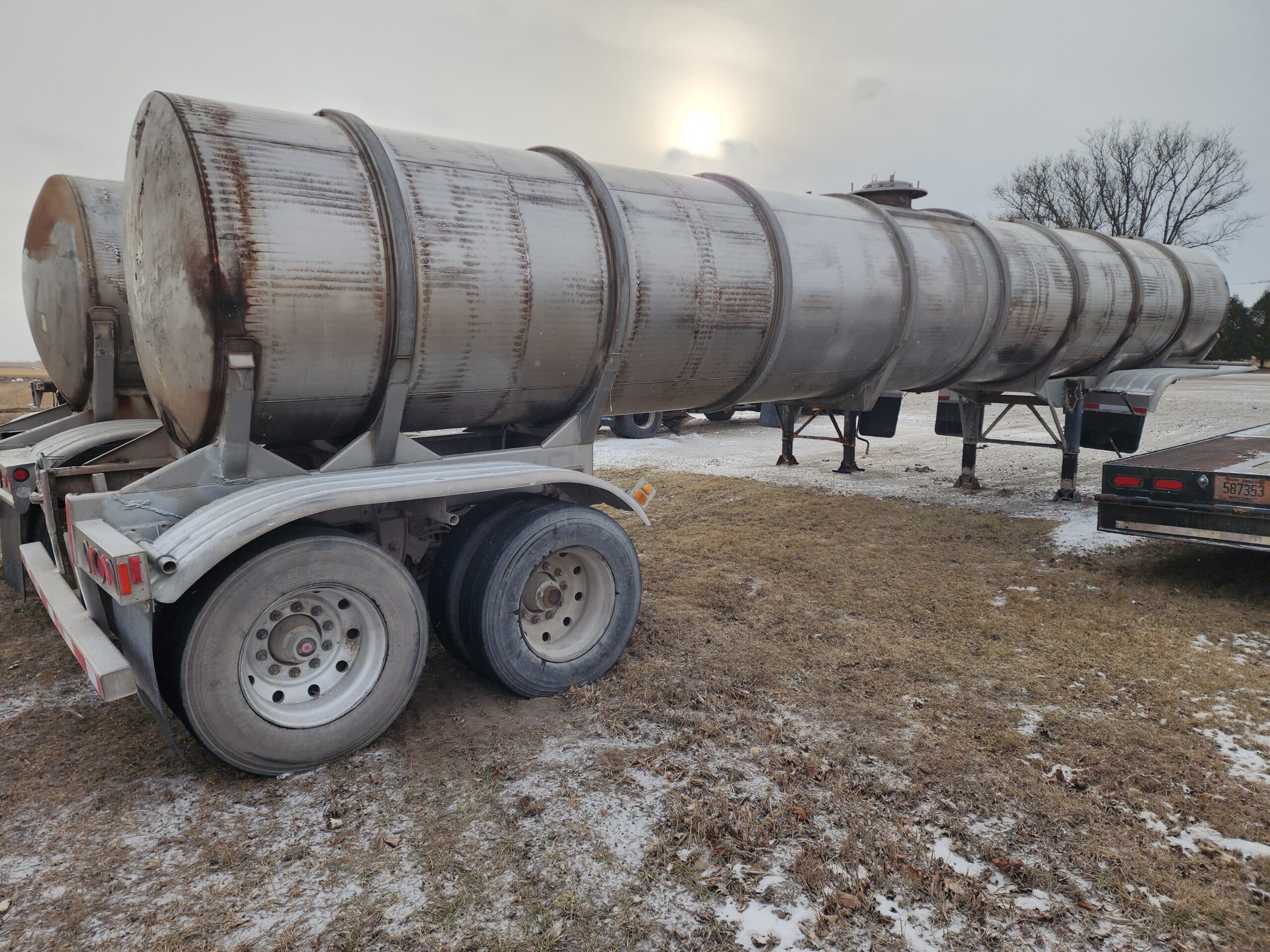 U-4773 1985 West-Mark 6800 Gallon Stainless Steel Semi Tanker | Phil's ...