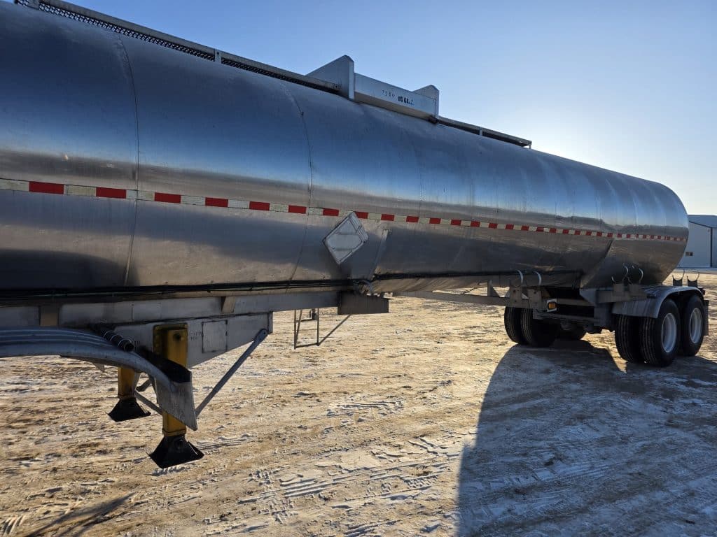 U-4866 1996 Krohnert 7500 Gallon Stainless Steel Semi Tanker | Phil's ...
