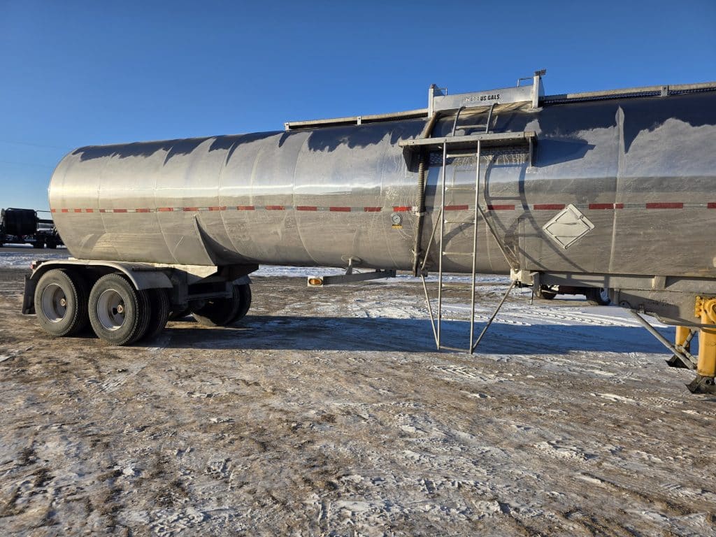 U-4866 1996 Krohnert 7500 Gallon Stainless Steel Semi Tanker | Phil's ...